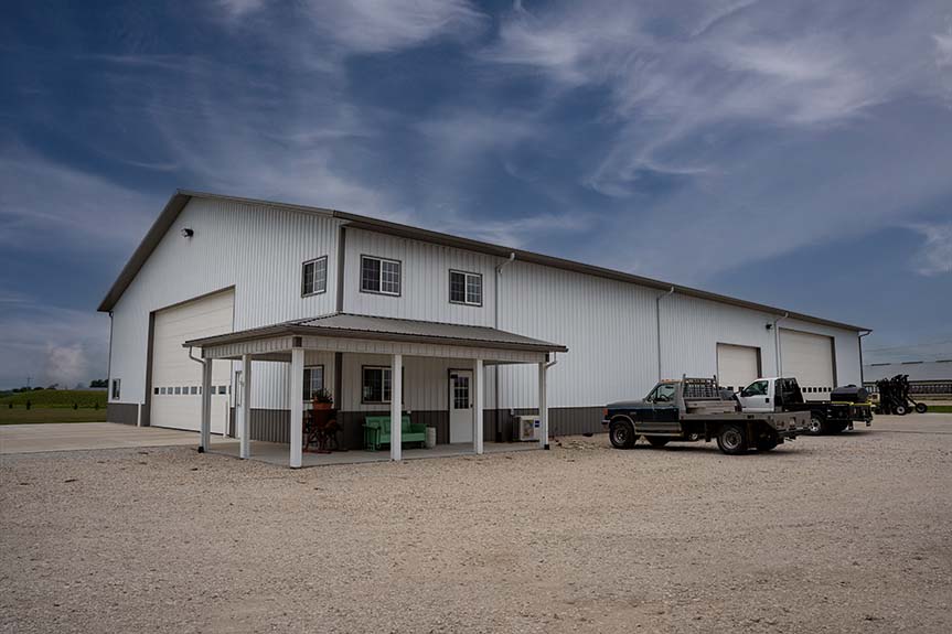 Post Frame Farm Shop & Machine Storage | Cambridge, IL | FBi Buildings